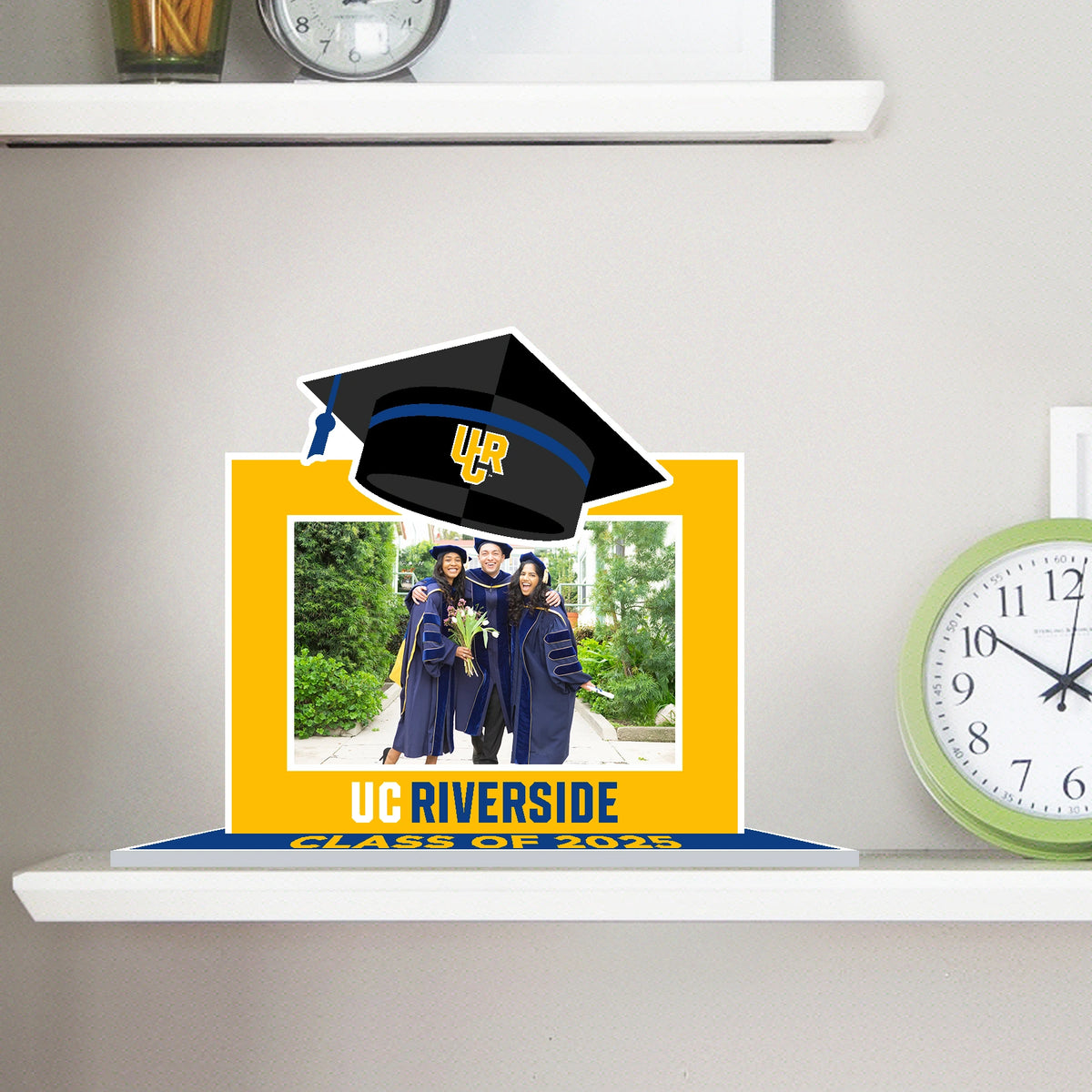 UC Riverside Grad Cap Class of 2025 Standing Frame – CAPGOWN